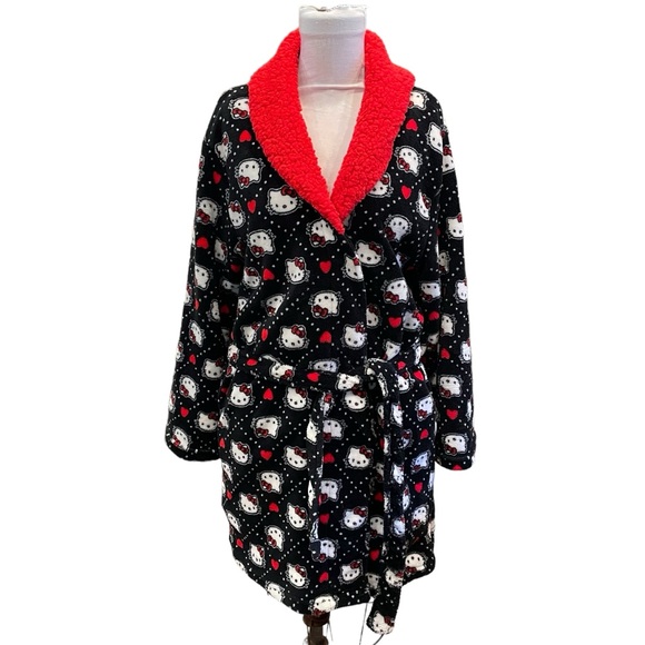 Sanrio | Intimates & Sleepwear | Hello Kitty Womens Small Cozy Plush ...